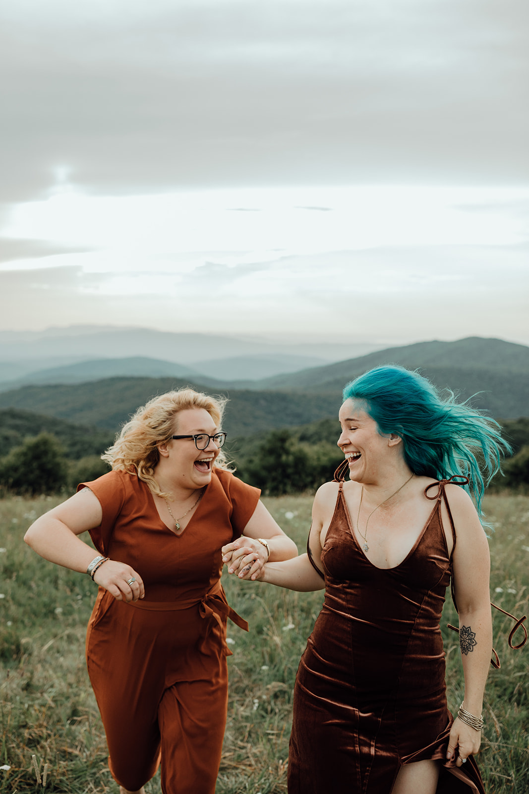 COUPLES - Heidi Bee Photography